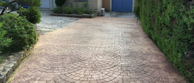 Betonare curte: Ce tip de beton sa aleg? Etape executie. Grosime.